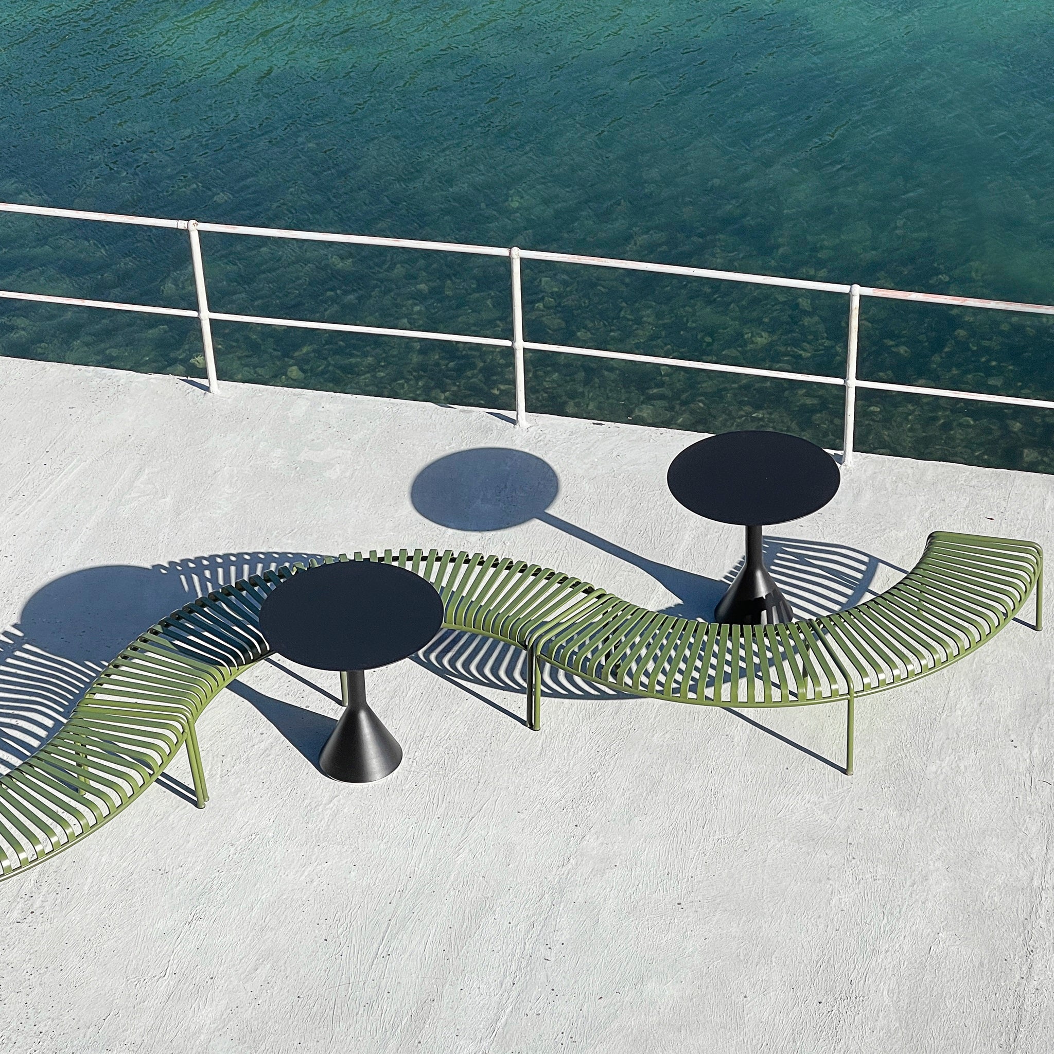 HAY Palissade Park Bench Outdoor-Sitzbank gerundet Stahl ...